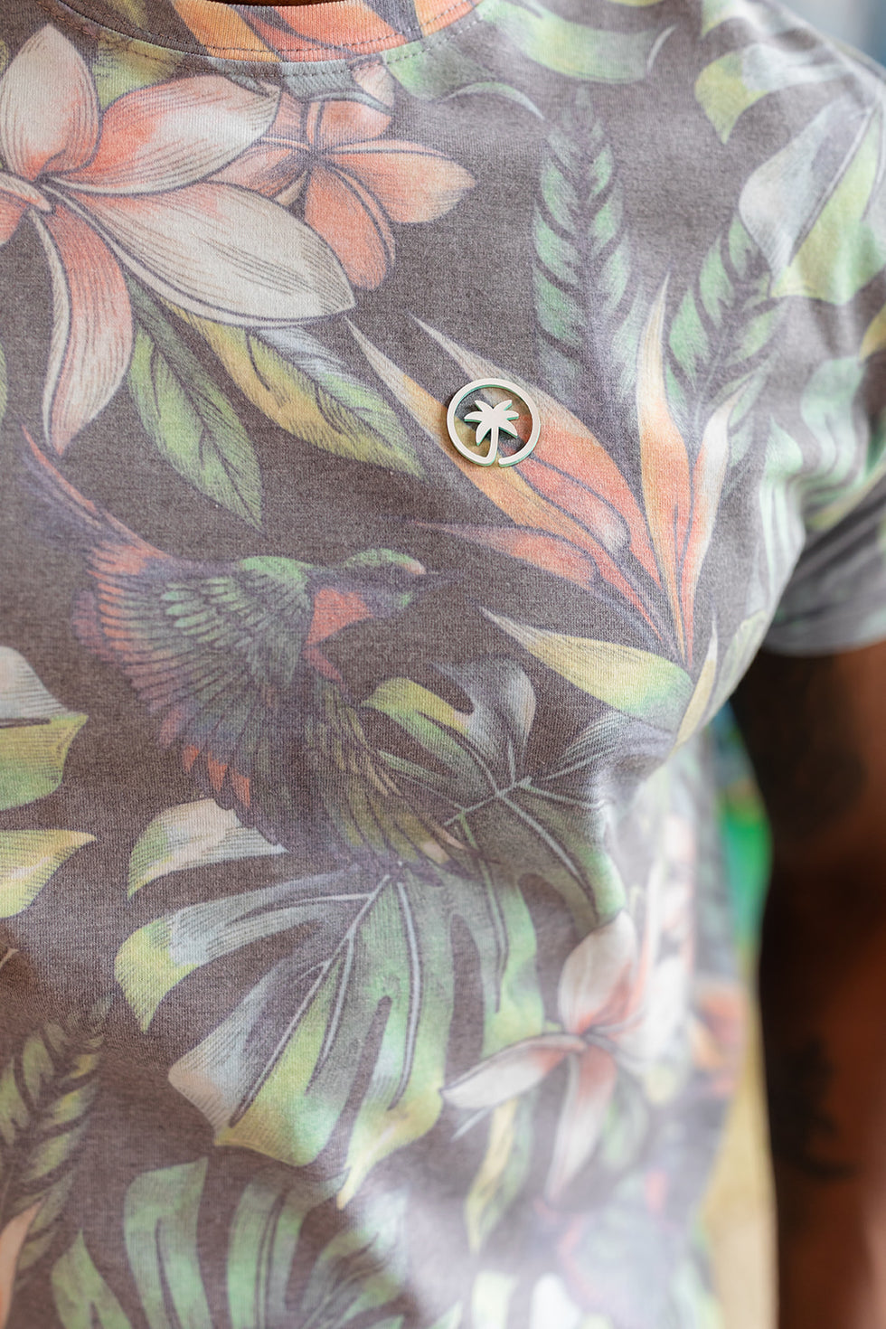 Chameleon Karma Tee - Versatile and Unique Design – Palmr Style